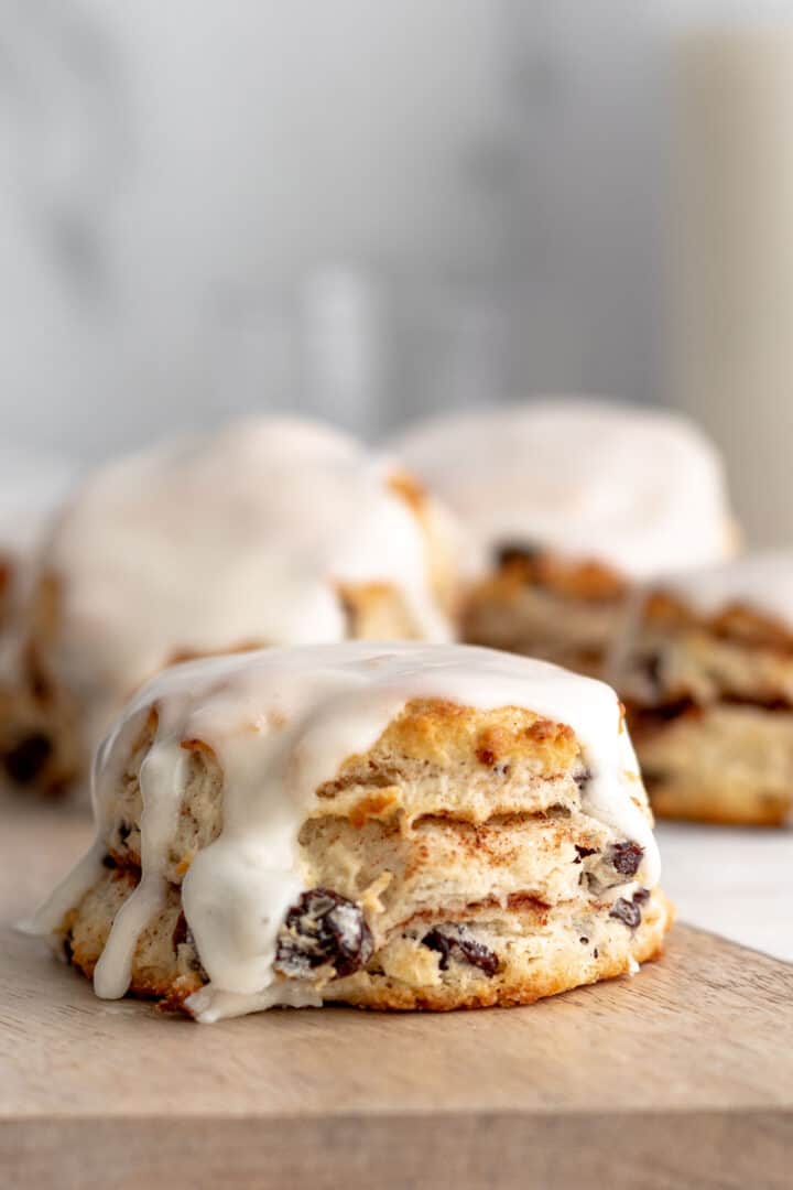 Cinnamon Raisin Biscuits | The Marble Kitchen